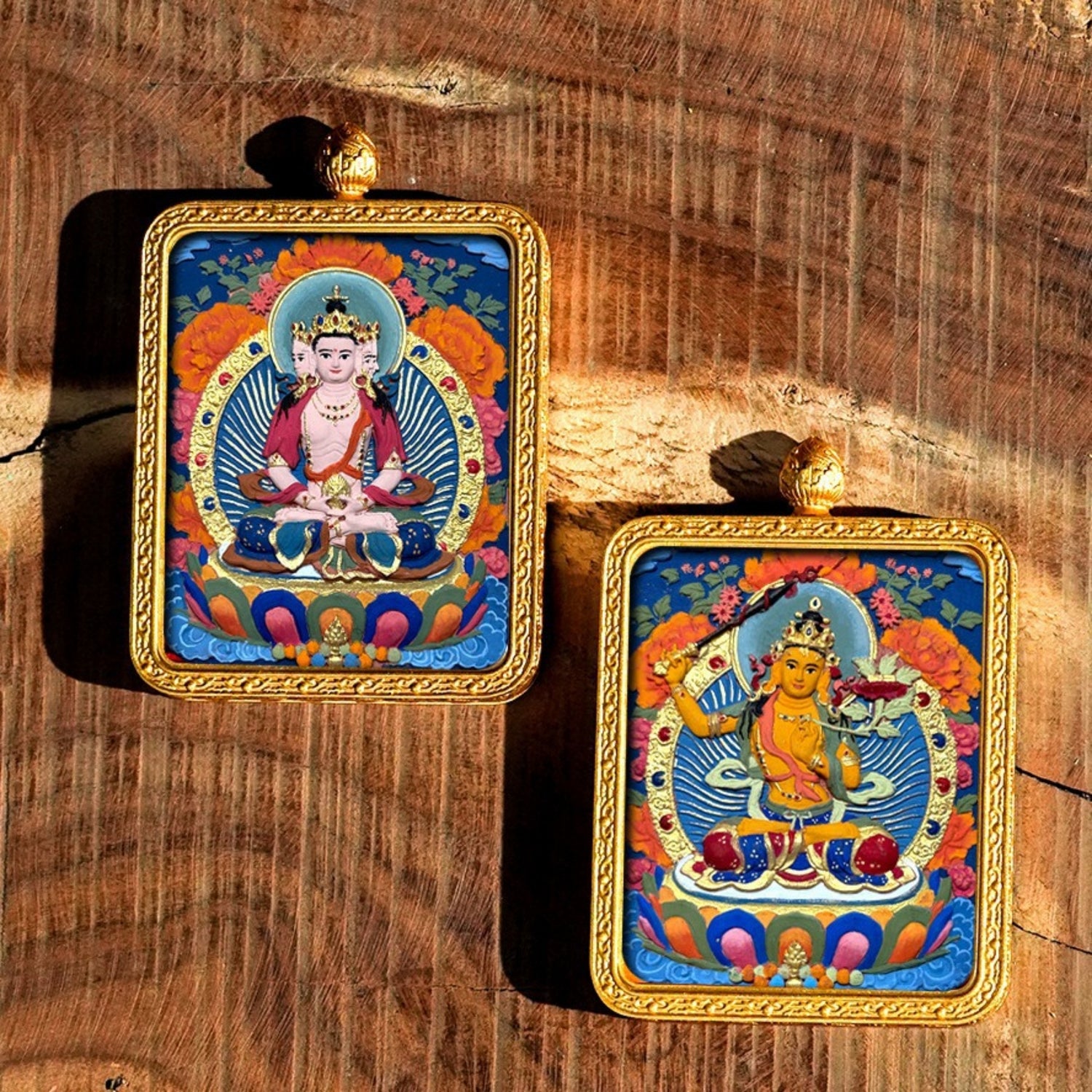 QiLing Aura Hand-Painted 3D Thangka Brass Buddha Pendant Necklace (Gaw