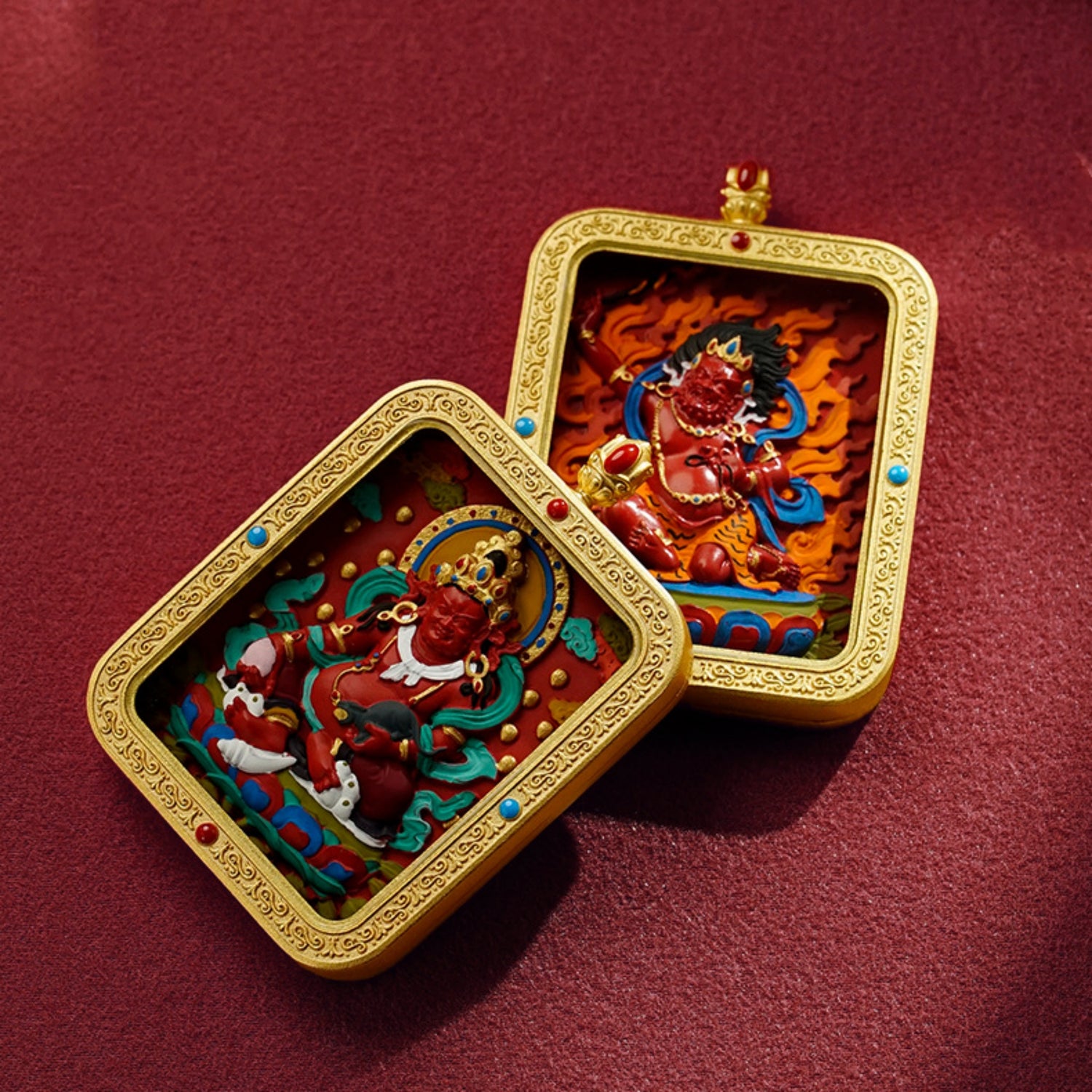 QiLing Aura Hand-Painted Thangka Red Sand Brass Pendant Necklace (Ga W