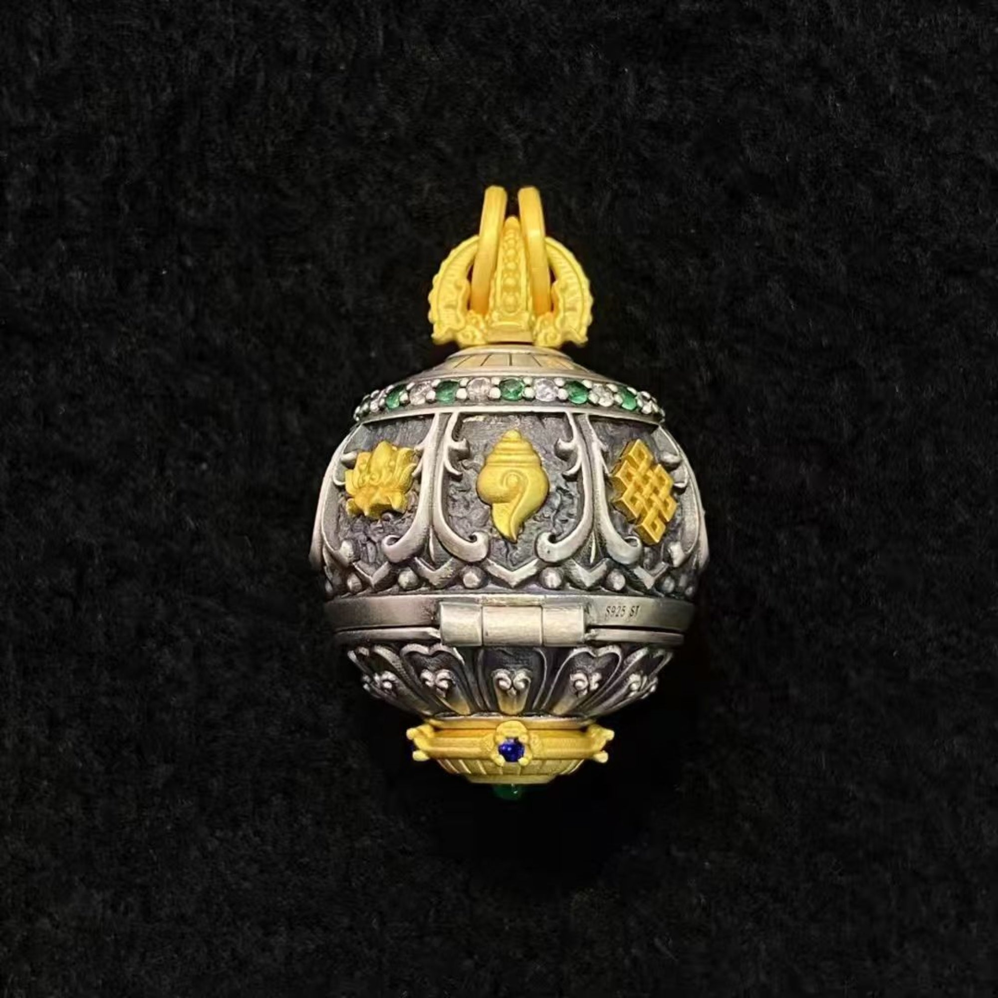 Tibetan Sterling Silver Shakyamuni Buddha & Ashtamangala Pendant Neckl