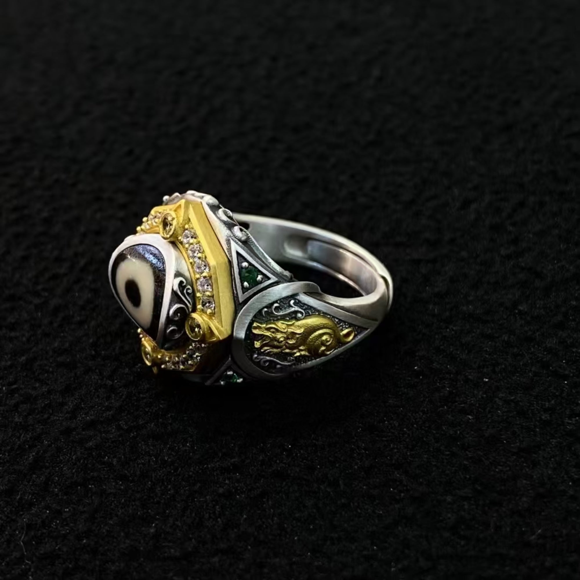 Tibetan Treasure Mouse & Conch Dzi Silver Ring